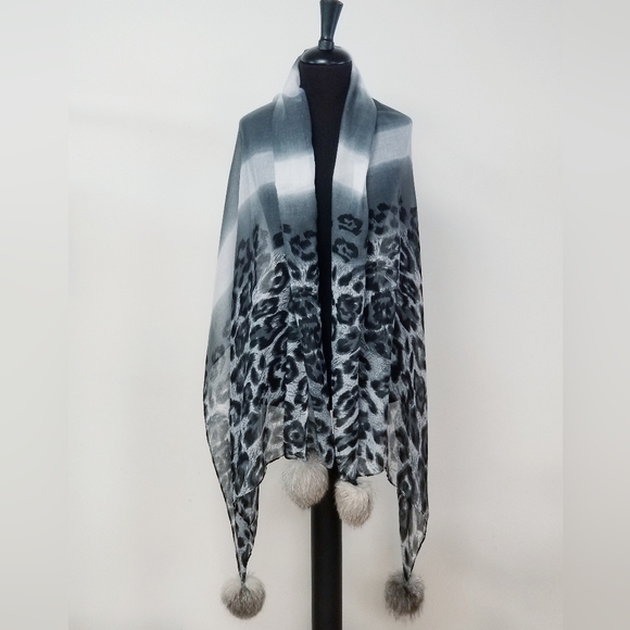 Mitchie's | Accessories | Mitchies 79 Shawl With Fox Fur | Poshmark